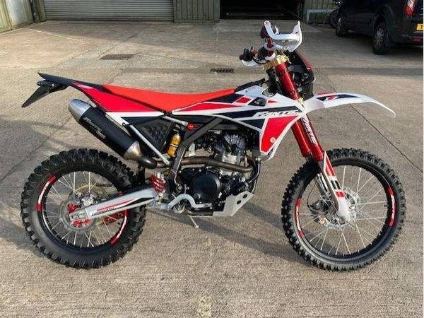 Fantic XEF250 2022 250cc - Power Start Bikes